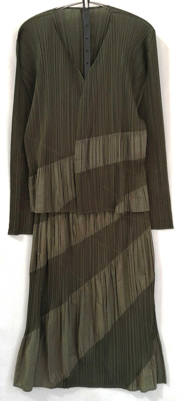 プリーツプリーズ(PLEATS PLEASE)|ツイスト切替プリーツセットアップ|HARDOFFオフモール（オフモ）|1040030000149051