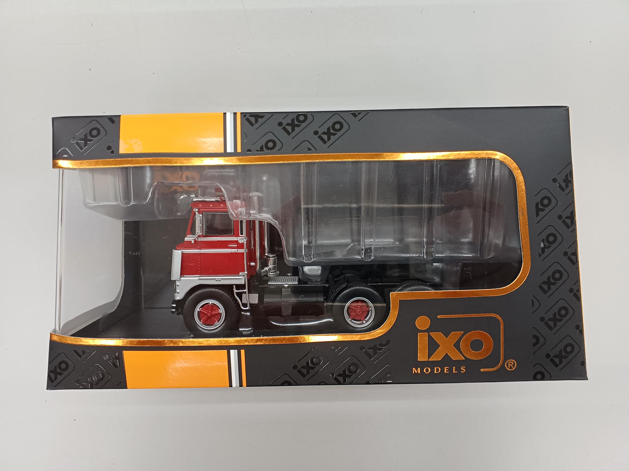 IXO MODELCARS|WHITE 7400|HARDOFFオフモール（オフモ）|2031390000105346